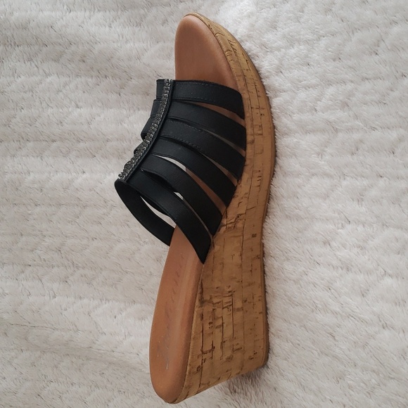 italiana | Shoes | 35 Italiana Sandals | Poshmark